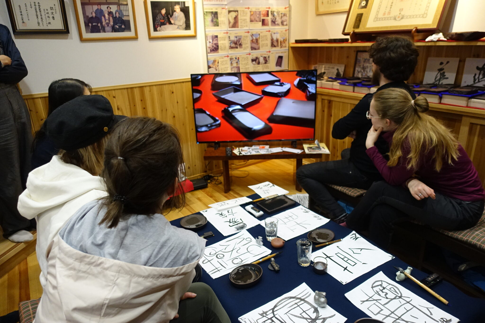 Experience calligraphy using an Akama inkstone - Heartland Japan
